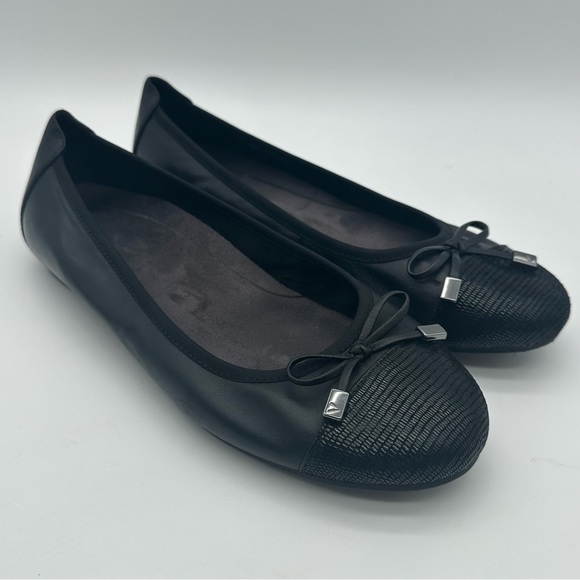 Vionic | Shoes | Vionic Minna Black Leather Textured Toe Ballet Flats ...